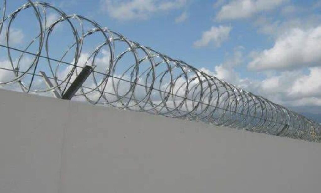 Razor Blade Barb Wire Sales and Installation - Stanificent Global ...